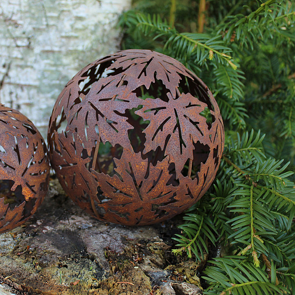 Maple Globe with detailed leaves Large, Lind Decoration | Mixin Home